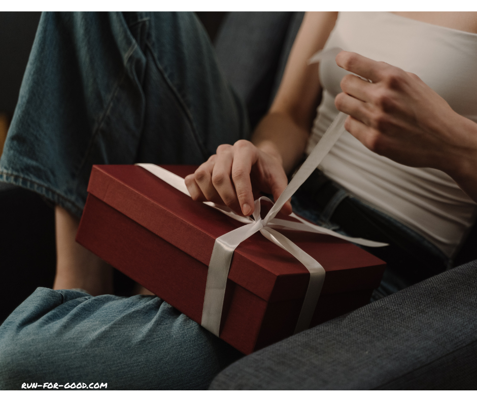 Best Gifts for Teen Athletes 2026 - Run For Good